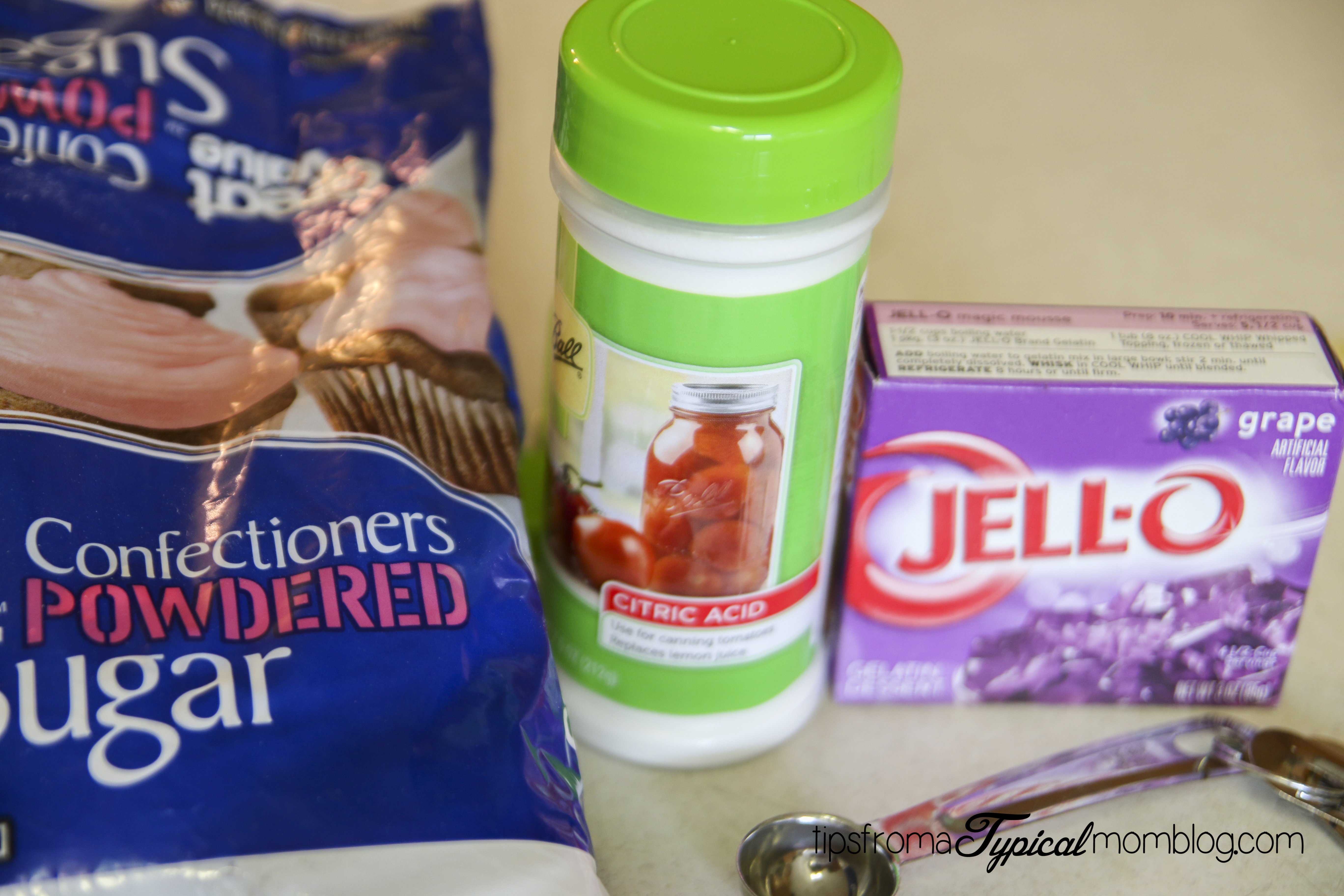 Sour & Fizzy Sucker Dip // Science for Kids - Tips from a Typical Mom