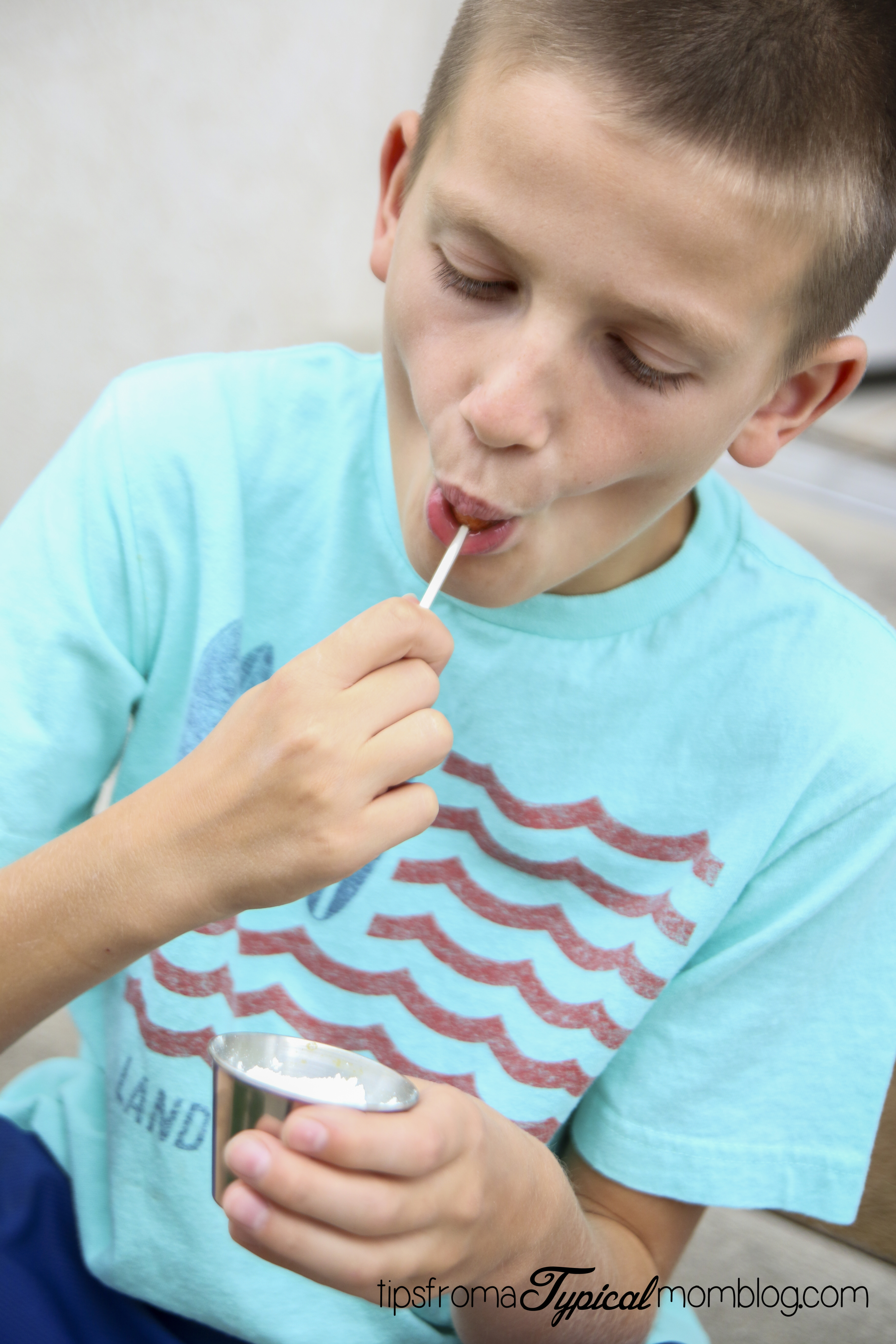 Sour & Fizzy Sucker Dip // Science for Kids - Tips from a Typical Mom